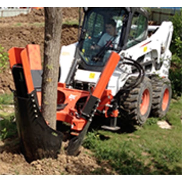 Skid-Steer Loader Digging a Tree with a Tree Spade – 斗山山猫有限公司